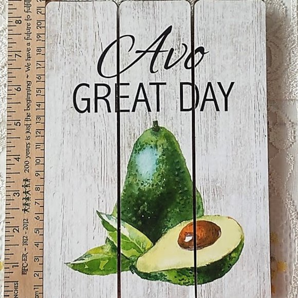 Glade | Accents | 2 Pcs Mcintosh Apple Avo Great Day Avocado Wall ...